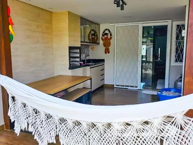 Casa / Sobrado para Venda em Joinville/SC Paranaguamirim 2 Quartos
