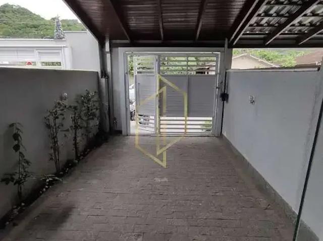 Casa / Sobrado para Venda em Joinville/SC Paranaguamirim 2 Quartos