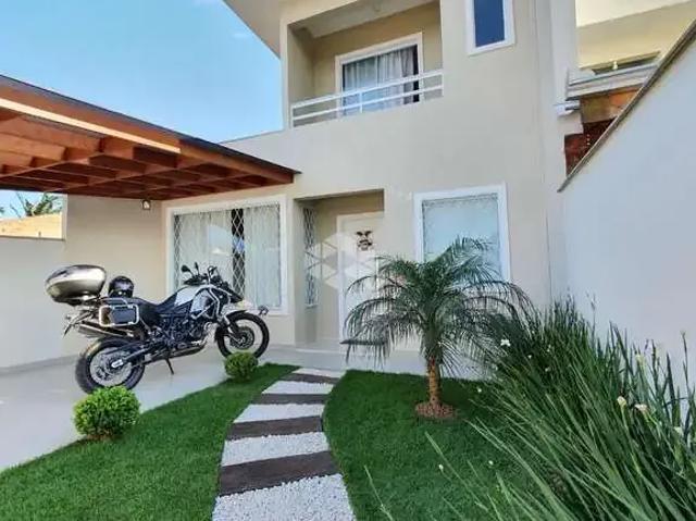 Casa / Sobrado para Venda em Joinville/SC Paranaguamirim 2 Quartos