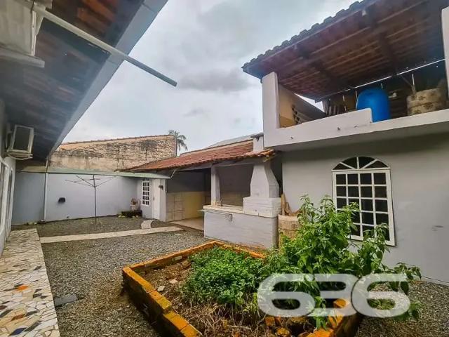 Casa / Sobrado para Venda em Joinville/SC Paranaguamirim 3 Quartos