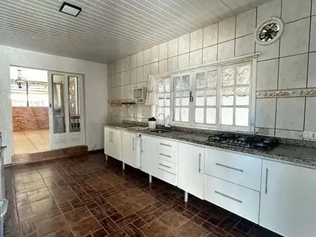 Casa / Sobrado para Venda em Joinville/SC Paranaguamirim 3 Quartos