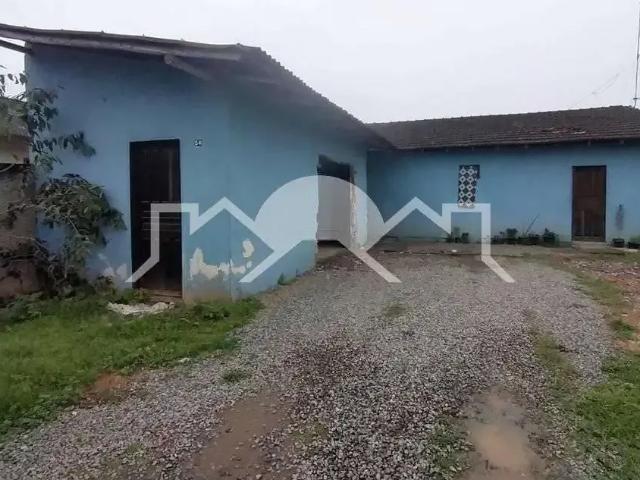 Casa / Sobrado para Venda em Joinville/SC Paranaguamirim 3 Quartos