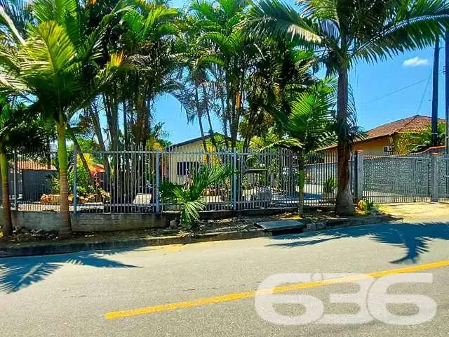 Casa / Sobrado para Venda em Joinville/SC Paranaguamirim 3 Quartos
