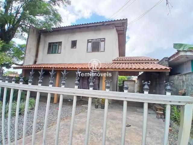 Casa / Sobrado para Venda em Joinville/SC Paranaguamirim 3 Quartos