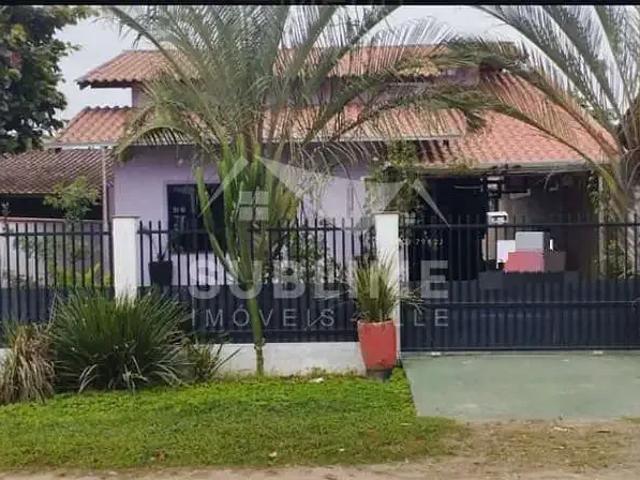 Casa / Sobrado para Venda em Joinville/SC Paranaguamirim 3 Quartos