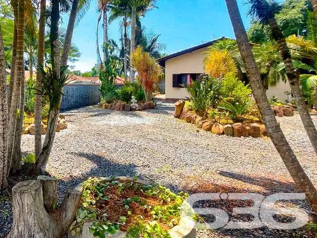 Casa / Sobrado para Venda em Joinville/SC Paranaguamirim 3 Quartos
