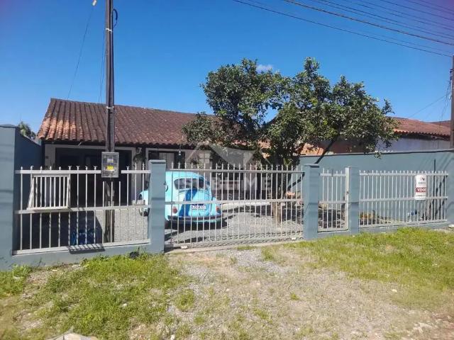 Casa / Sobrado para Venda em Joinville/SC Paranaguamirim 3 Quartos