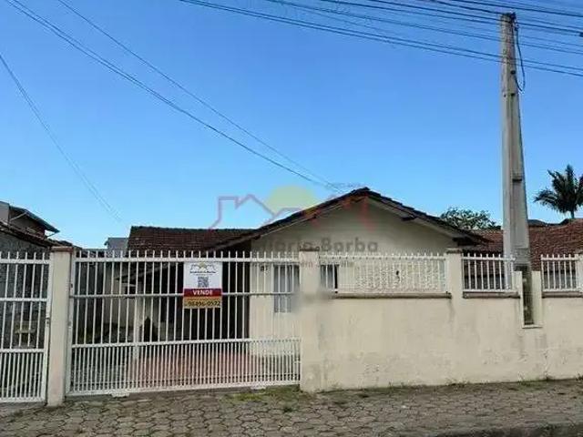 Casa / Sobrado para Venda em Joinville/SC Paranaguamirim 3 Quartos