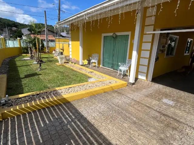 Casa / Sobrado para Venda em Joinville/SC Parque Guarani 3 Quartos