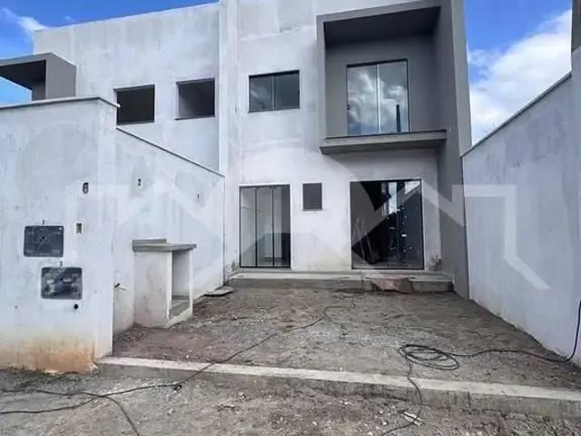 Casa / Sobrado para Venda em Joinville/SC Petrópolis 2 Quartos