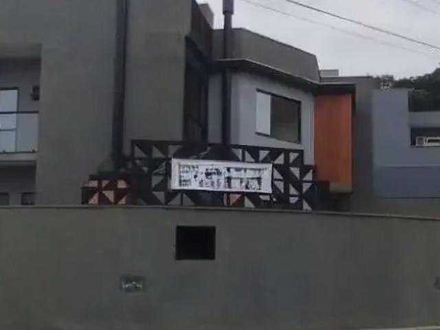 Casa / Sobrado para Venda em Joinville/SC Petrópolis 3 Quartos