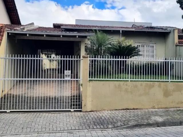 Casa / Sobrado para Venda em Joinville/SC Petrópolis 3 Quartos