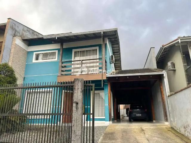 Casa / Sobrado para Venda em Joinville/SC Petrópolis 3 Quartos
