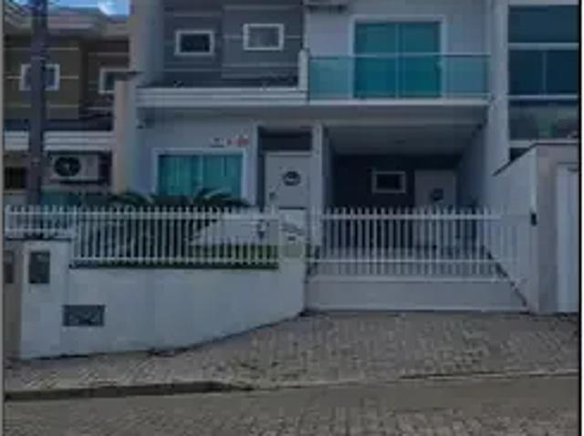 Casa / Sobrado para Venda em Joinville/SC Petrópolis 3 Quartos