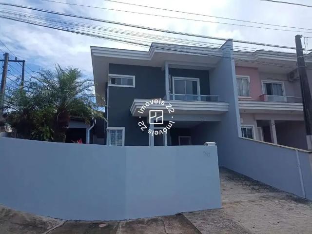 Casa / Sobrado para Venda em Joinville/SC Petrópolis 3 Quartos