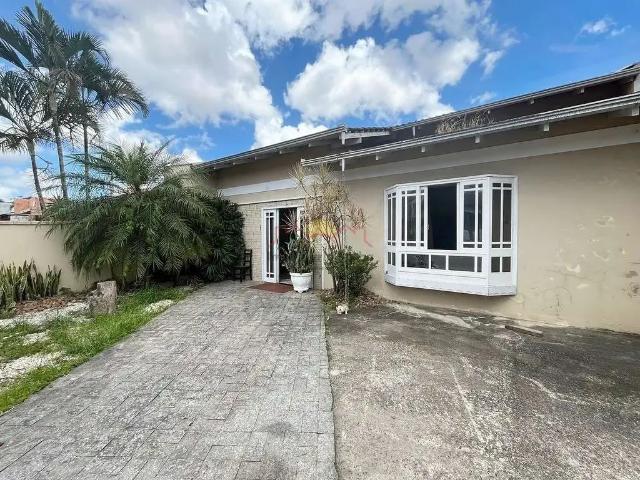 Casa / Sobrado para Venda em Joinville/SC Petrópolis 3 Quartos