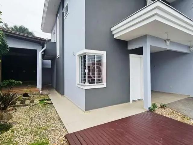 Casa / Sobrado para Venda em Joinville/SC Petrópolis 3 Quartos