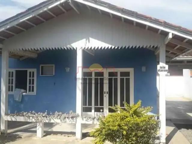 Casa / Sobrado para Venda em Joinville/SC Petrópolis 3 Quartos