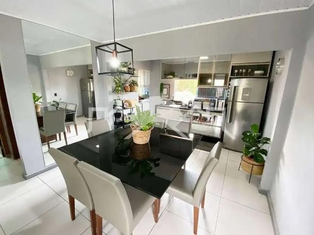 Casa / Sobrado para Venda em Joinville/SC Petrópolis 4 Quartos