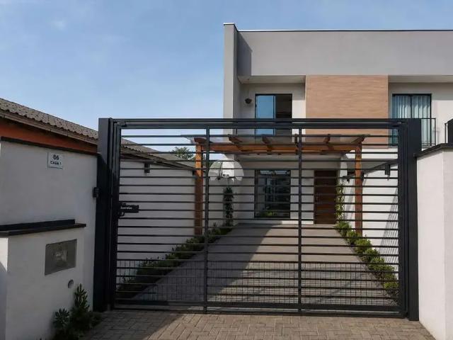 Casa / Sobrado para Venda em Joinville/SC São Marcos 3 Quartos