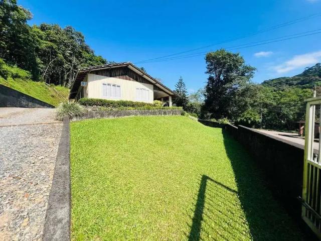 Casa / Sobrado para Venda em Joinville/SC São Marcos 3 Quartos