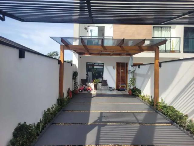 Casa / Sobrado para Venda em Joinville/SC São Marcos 3 Quartos