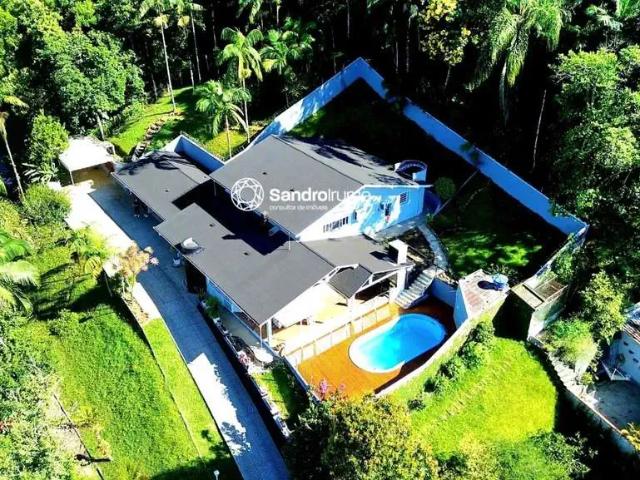 Casa / Sobrado para Venda em Joinville/SC São Marcos 4 Quartos