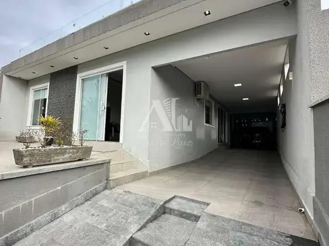Casa / Sobrado para Venda em Joinville/SC Santa Catarina 5 Quartos