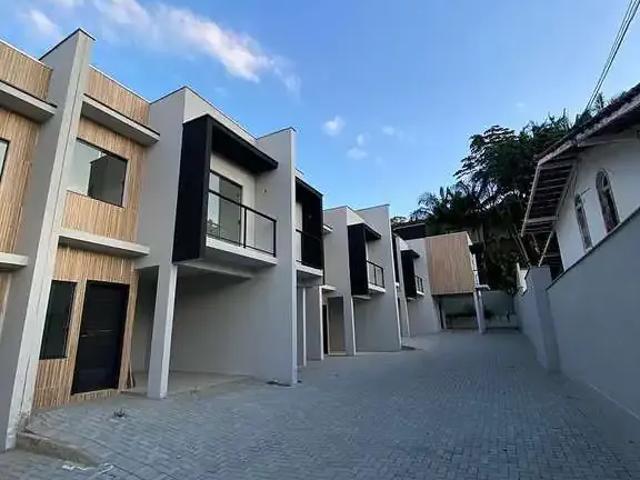 Casa / Sobrado para Venda em Joinville/SC Santa Catarina 2 Quartos