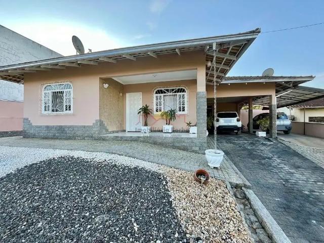 Casa / Sobrado para Venda em Joinville/SC Santa Catarina 3 Quartos