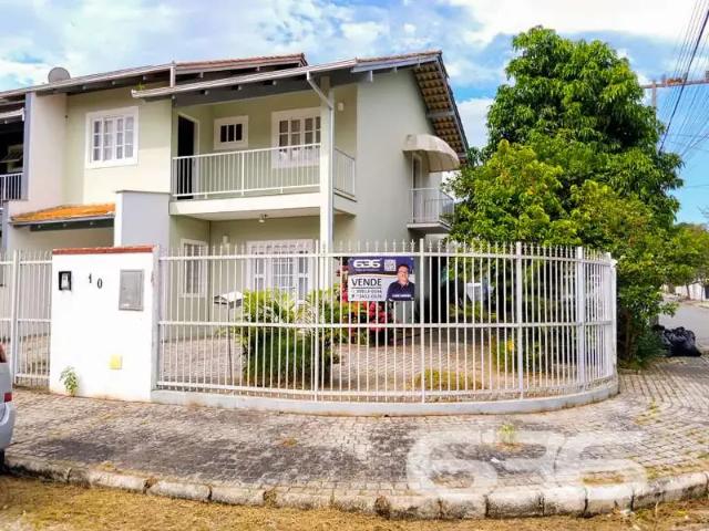 Casa / Sobrado para Venda em Joinville/SC Santo Antônio 3 Quartos