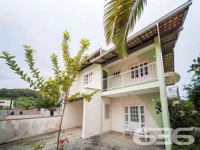 Casa / Sobrado para Venda em Joinville/SC Santo Antônio 3 Quartos