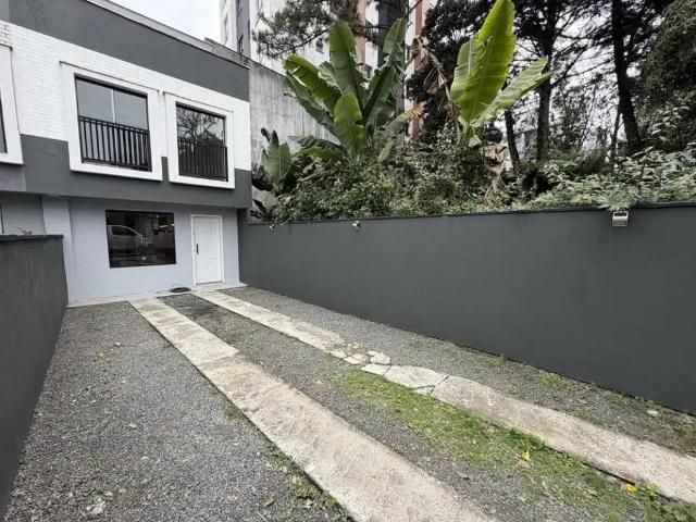 Casa / Sobrado para Venda em Joinville/SC Santo Antônio 3 Quartos
