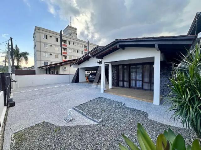 Casa / Sobrado para Venda em Joinville/SC Santo Antônio 3 Quartos