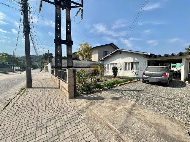 Casa / Sobrado para Venda em Joinville/SC Santo Antônio 3 Quartos