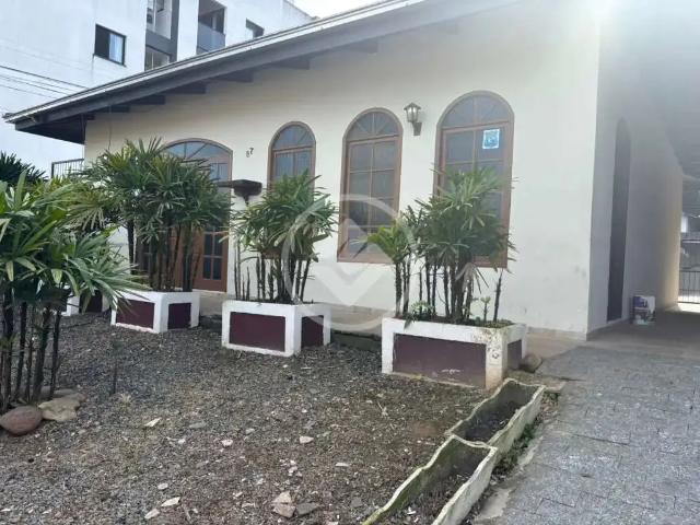 Casa / Sobrado para Venda em Joinville/SC Santo Antônio 4 Quartos