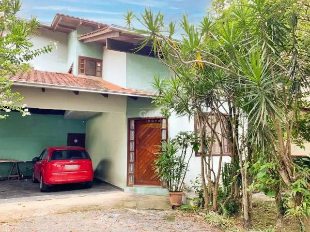 Casa / Sobrado para Venda em Joinville/SC Santo Antônio 4 Quartos