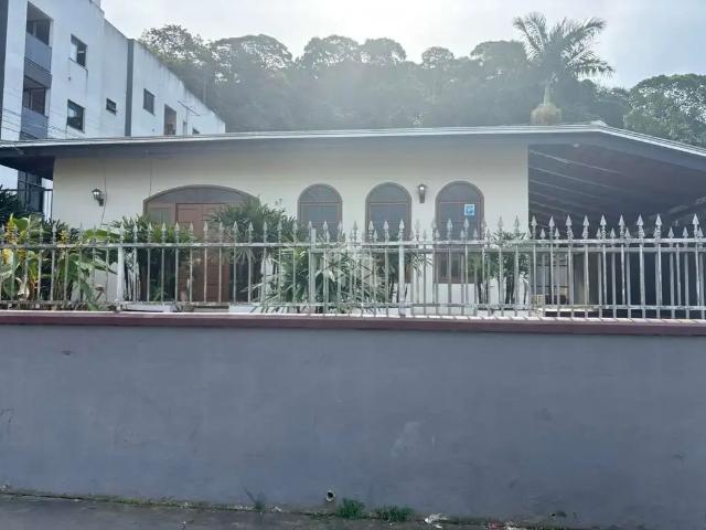 Casa / Sobrado para Venda em Joinville/SC Santo Antônio 4 Quartos