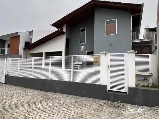 Casa / Sobrado para Venda em Joinville/SC Santo Antônio 4 Quartos