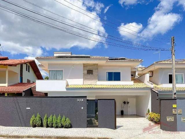 Casa / Sobrado para Venda em Joinville/SC Saguaçu 3 Quartos