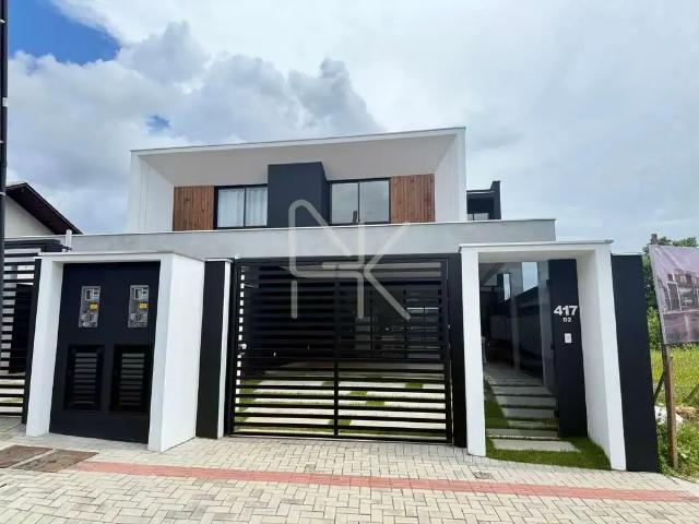 Casa / Sobrado para Venda em Joinville/SC Saguaçu 3 Quartos