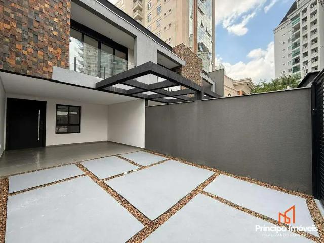 Casa / Sobrado para Venda em Joinville/SC Saguaçu 3 Quartos