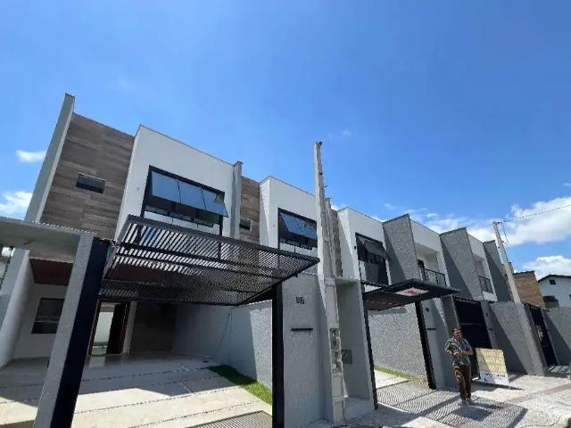Casa / Sobrado para Venda em Joinville/SC Saguaçu 3 Quartos