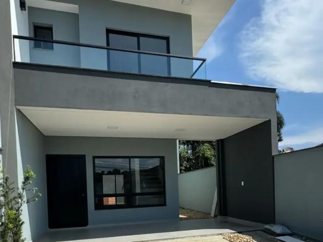 Casa / Sobrado para Venda em Joinville/SC Saguaçu 3 Quartos