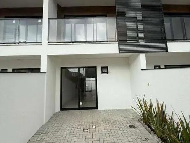 Casa / Sobrado para Venda em Joinville/SC Saguaçu 3 Quartos
