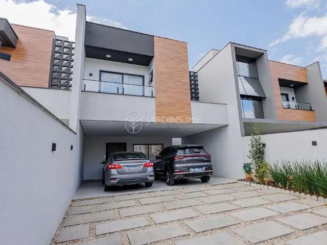 Casa / Sobrado para Venda em Joinville/SC Saguaçu 3 Quartos