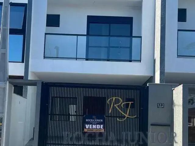 Casa / Sobrado para Venda em Joinville/SC Saguaçu 3 Quartos
