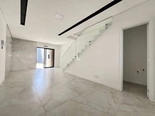Casa / Sobrado para Venda em Joinville/SC Saguaçu 3 Quartos