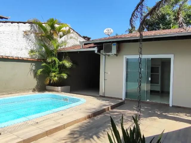 Casa / Sobrado para Venda em Joinville/SC Saguaçu 3 Quartos
