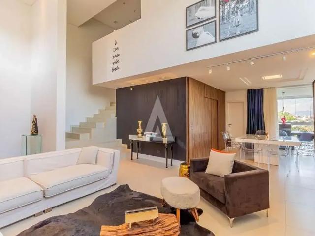 Casa / Sobrado para Venda em Joinville/SC Saguaçu 3 Quartos